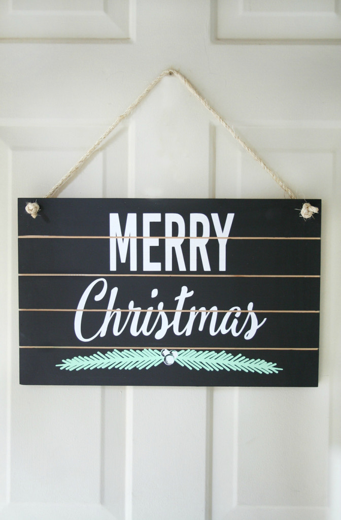 DIY Christmas Sign 2 - The Crafted Sparrow