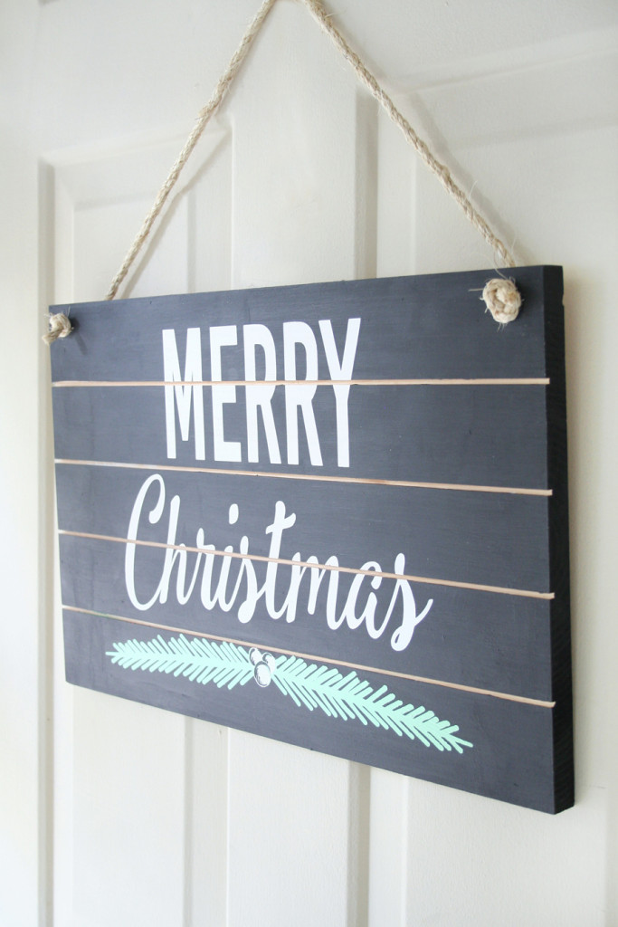 DIY Christmas Sign